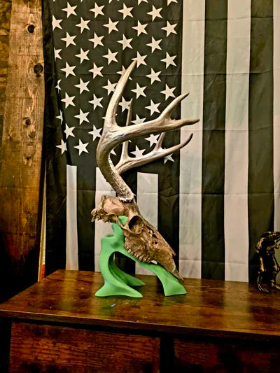 Deer Euro Desk Stand – RHoldz Outdoorz